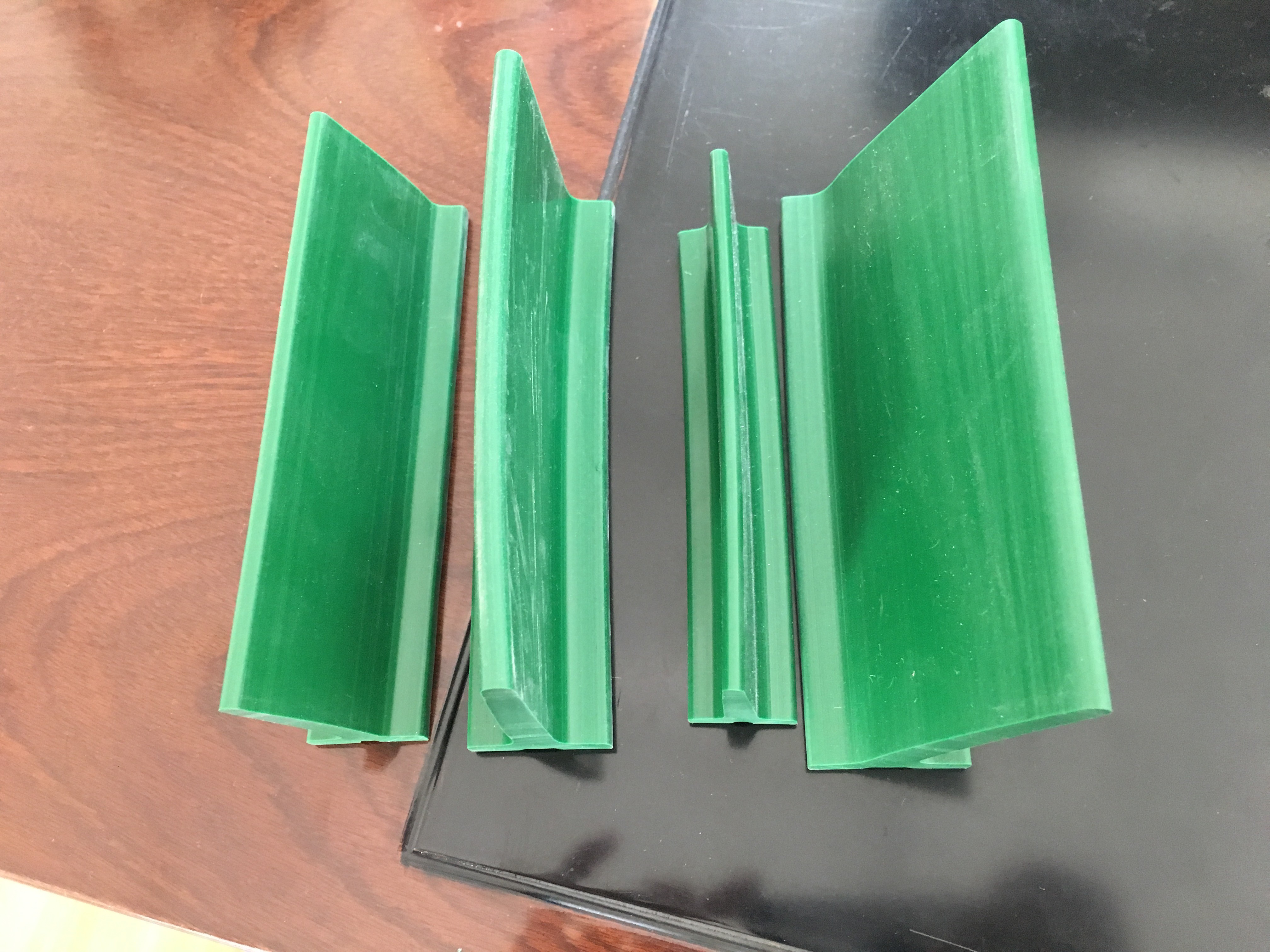 Back Plate PU PVC T Profile For Conveyor Belts Hardness 80A-90A